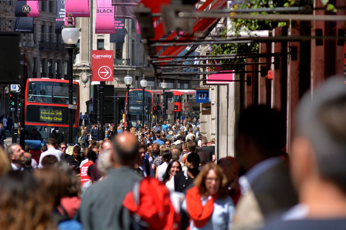 MW243 : UK Population Projections - How to stay below 70 million | Migration Watch UK